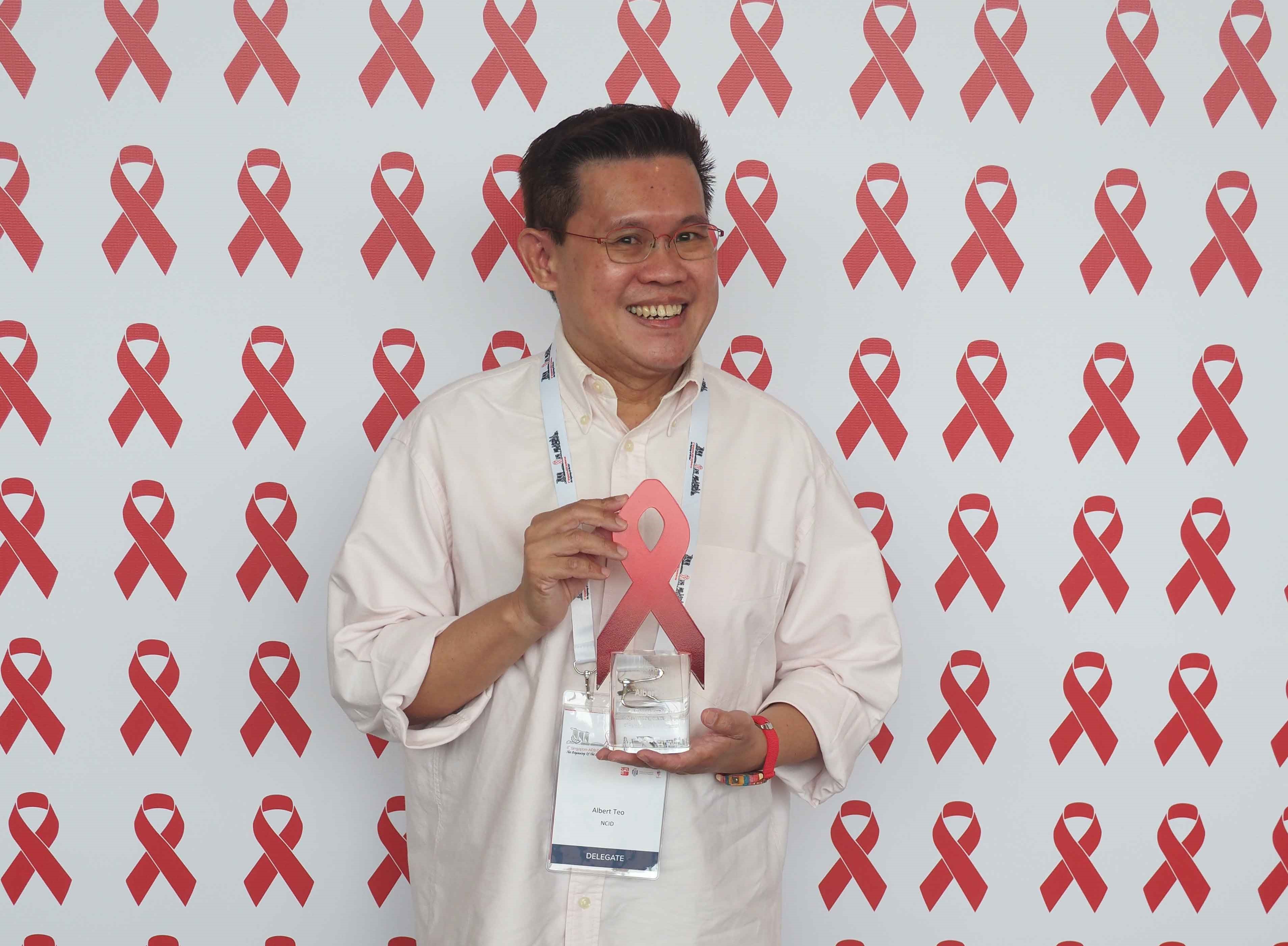 USP Faculty A/P Albert Teo Receives the Red Ribbon Award 2018 ...